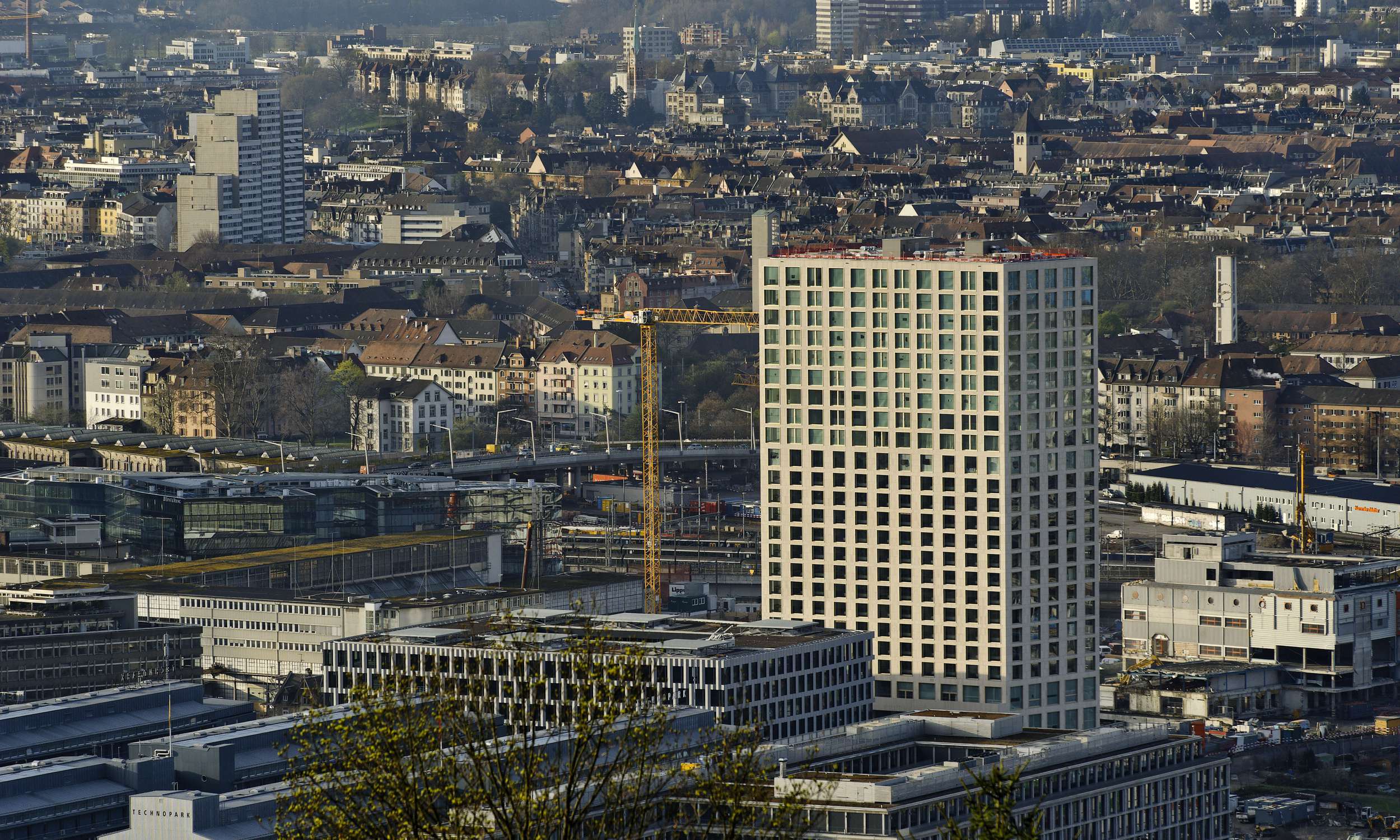 Mobimo Tower (City West)